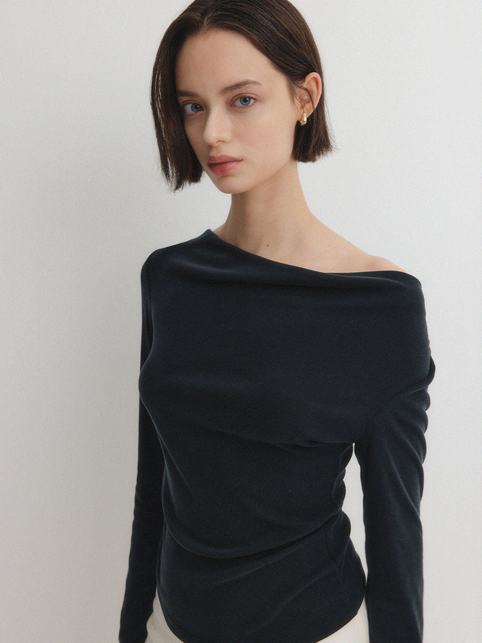 LINDA SHIRRING TOP_BLACK - HAGO(하고)