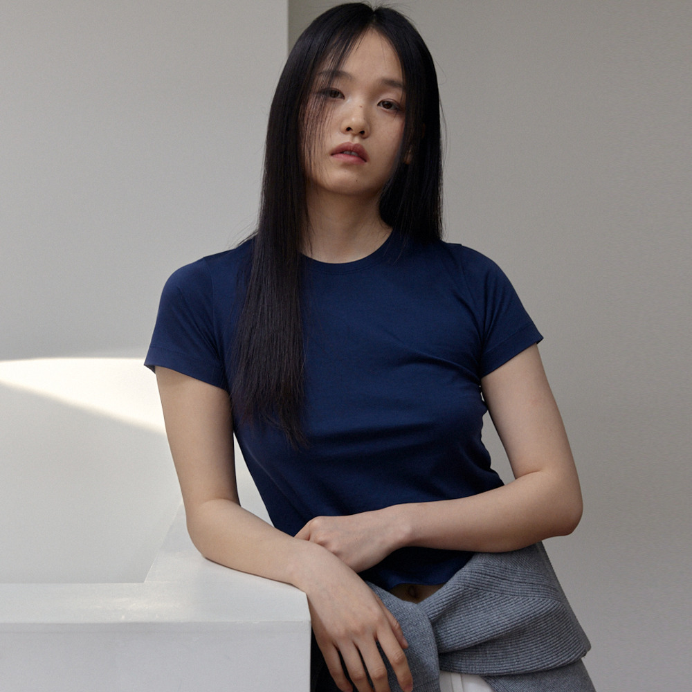 Silket Cropped T-Shirts (Navy) - 하고(HAGO)