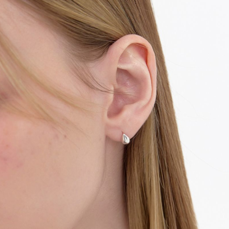 Mini water stud earrings - HAGO(하고)