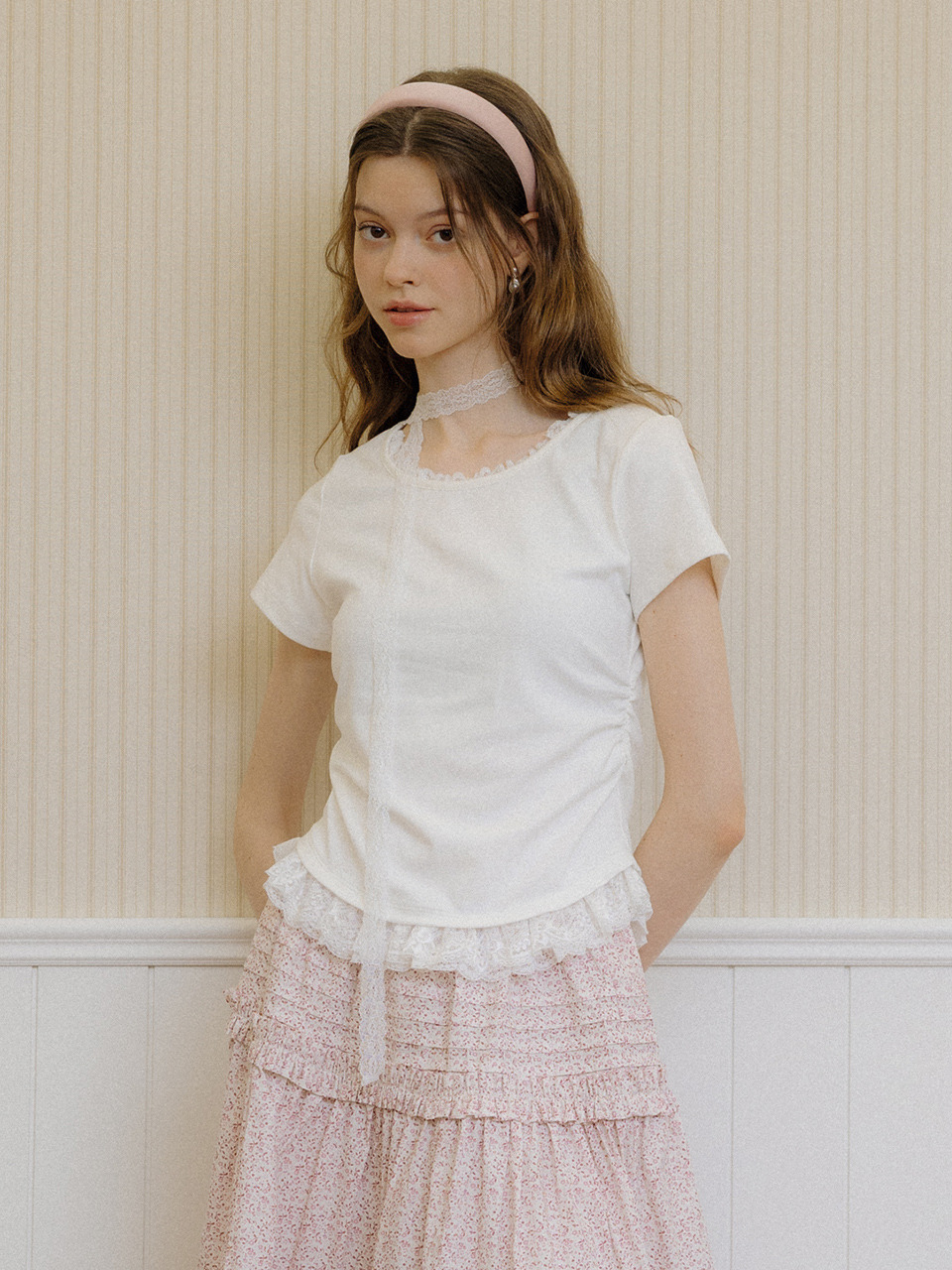 [주말특가]5/2일예약배송_DD_Lace hem short sleeves top_WHITE - HAGO(하고)