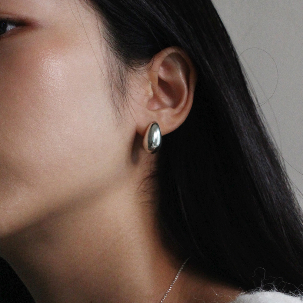 [Silver 925] Coat Earrings (L) - HAGO(하고)