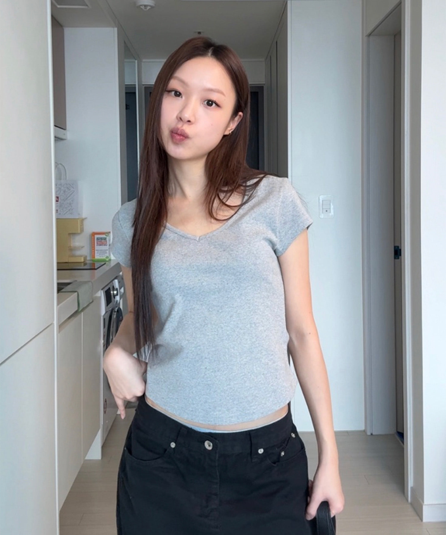 [6/9이후 예약배송]C 90S LINE V-NECK HALF-SLEEVE T-SHIRT_GREY - HAGO(하고)