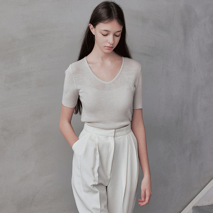 [리노] 울 시스루 U넥 니트 [RINO] WOOL SEE-THROUGH U-NECK KNIT_그레이베이지 - 하고(HAGO)