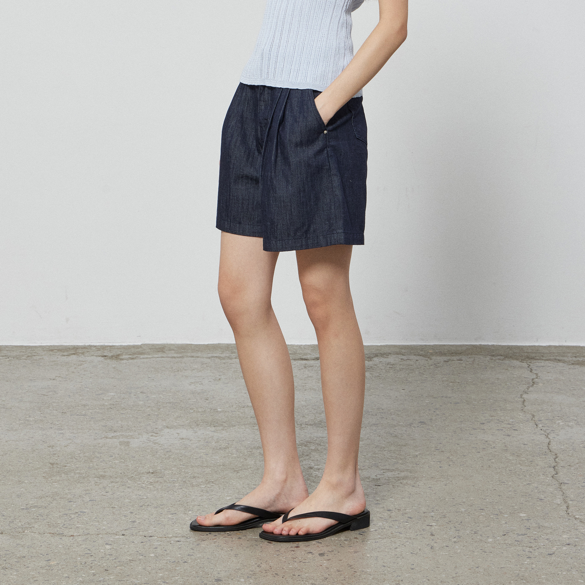 PLEATS DENIM SHORT - DEEP BLUE - HAGO(하고)