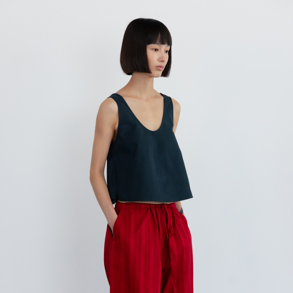SCOOP NECK CROP TOP / NAVY - HAGO(하고)