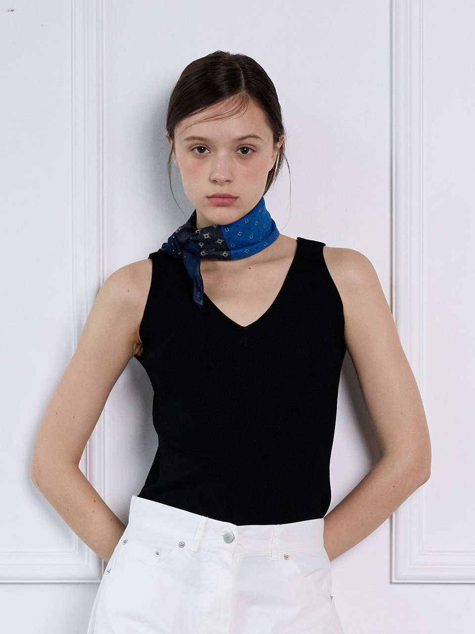 BASIC V-NECK KNIT TOP_BLACK - HAGO(하고)