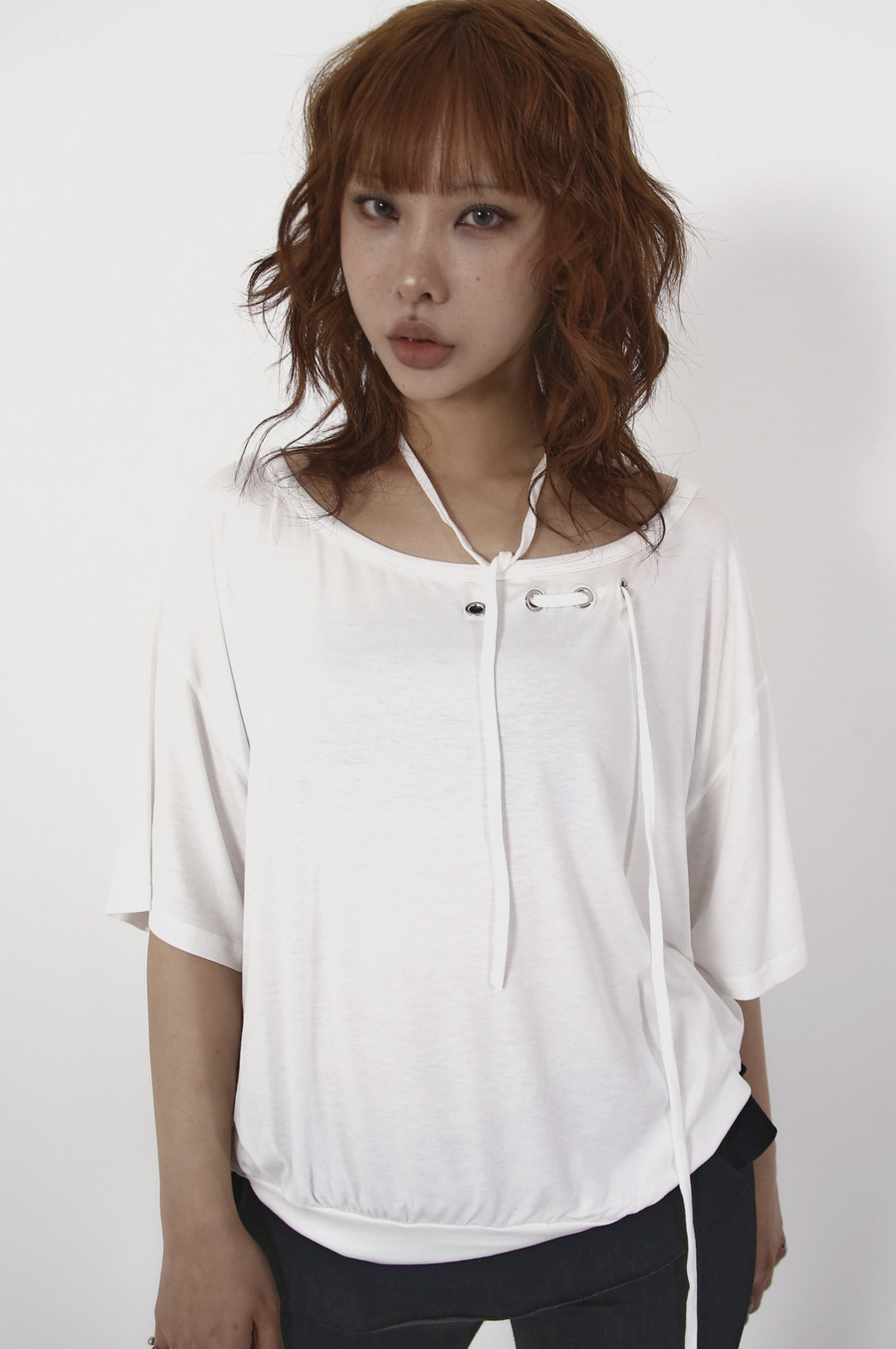 eyelet laceup tee_white - HAGO(하고)