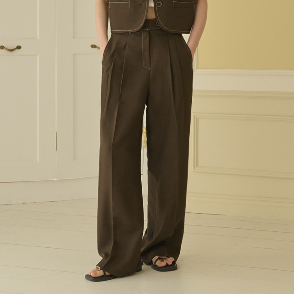 Summer two-tuck wide pants_Brown - HAGO(하고)