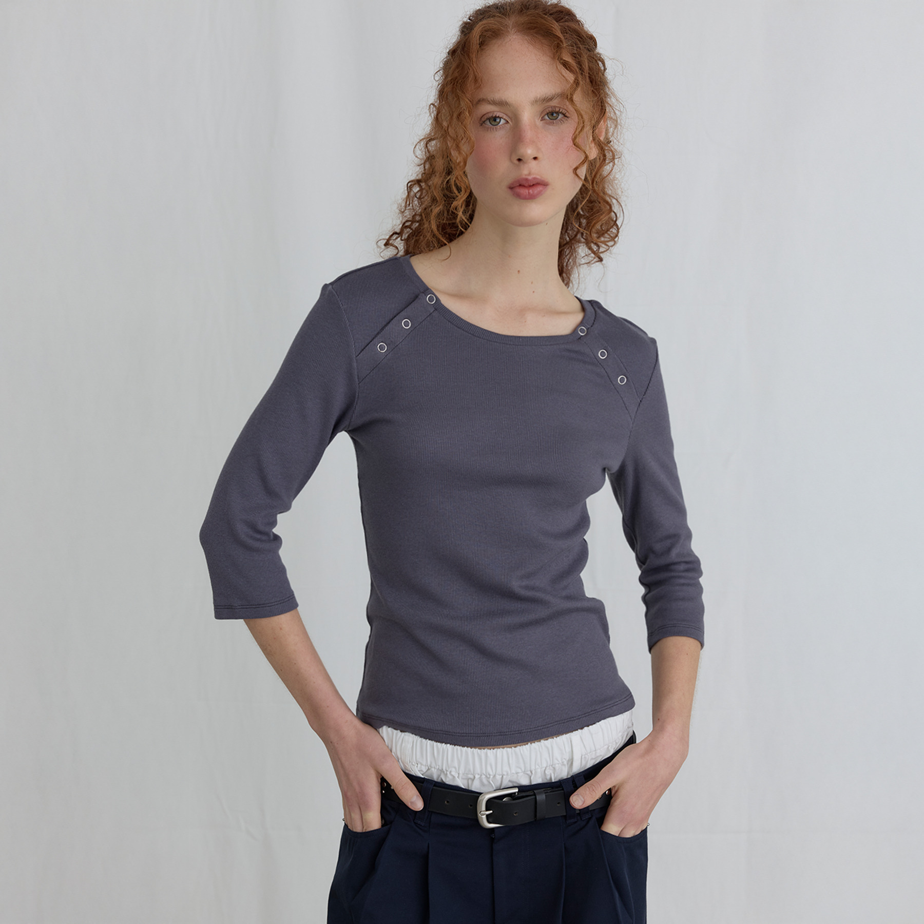 3/4 BUTTON TEE - CHARCOAL - HAGO(하고)