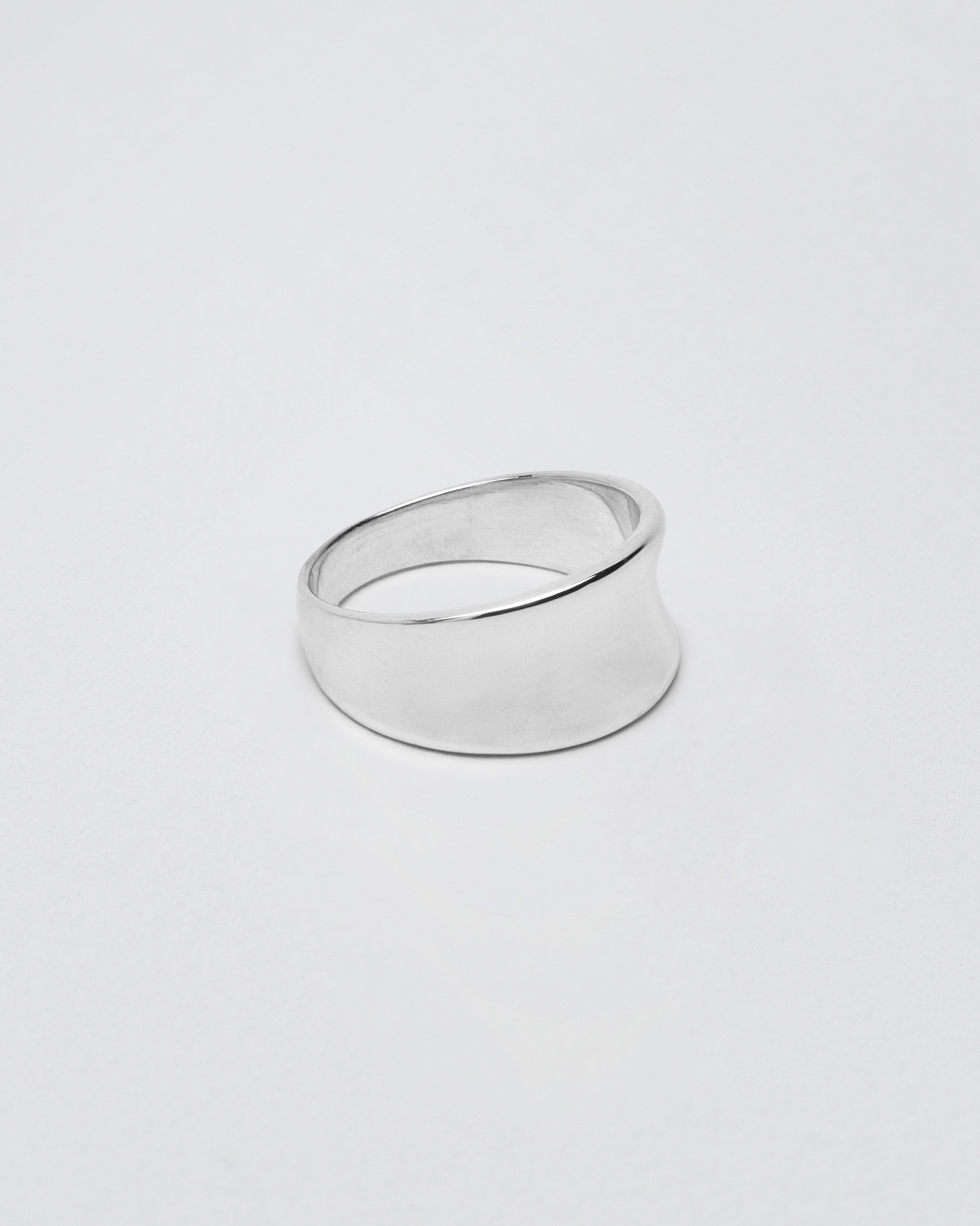 Short Curved Ring (silver925) - HAGO(하고)