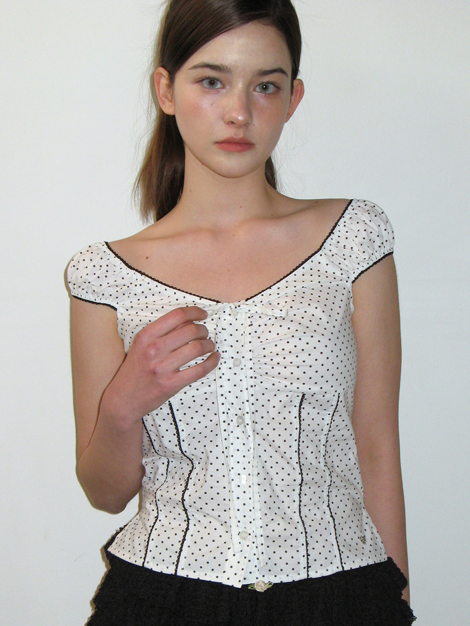 DOT LACE SHIRRING BLOUSE_WHITE - HAGO(하고)