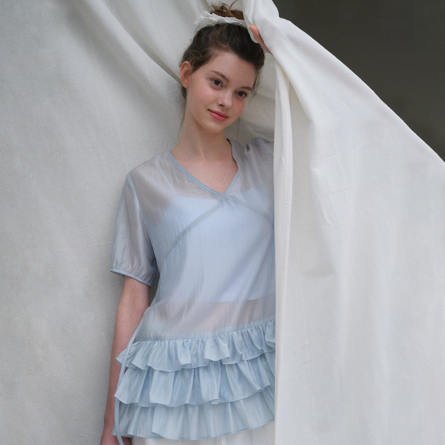 텐셀 글로우 시어 프릴 블라우스_Air Sky - HAGO(하고)