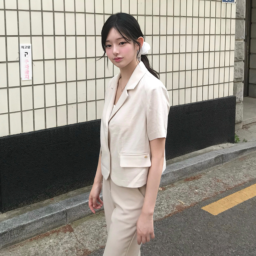 [TWEE] [지나'pick] 웨딘 크롭 반팔 자켓 - HAGO(하고)