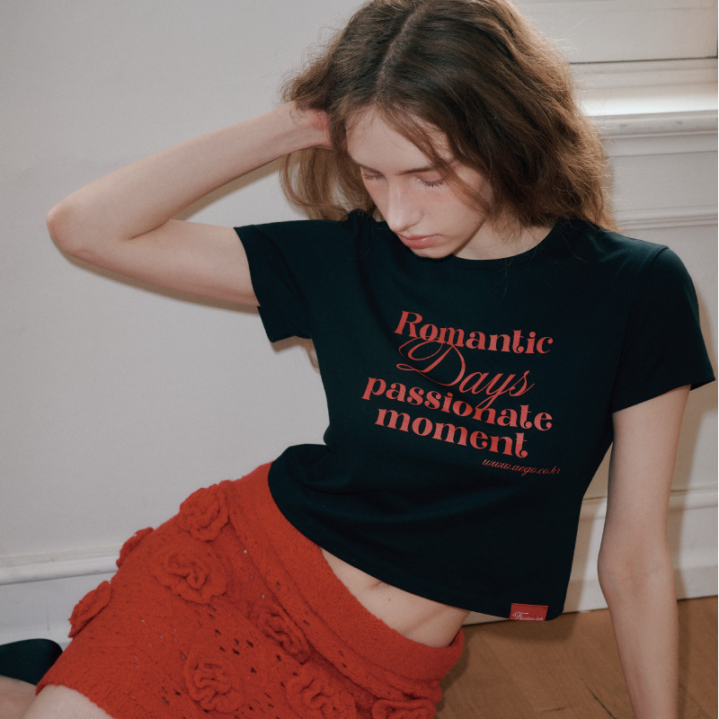 Romantic crop Tshirt_black - HAGO(하고)