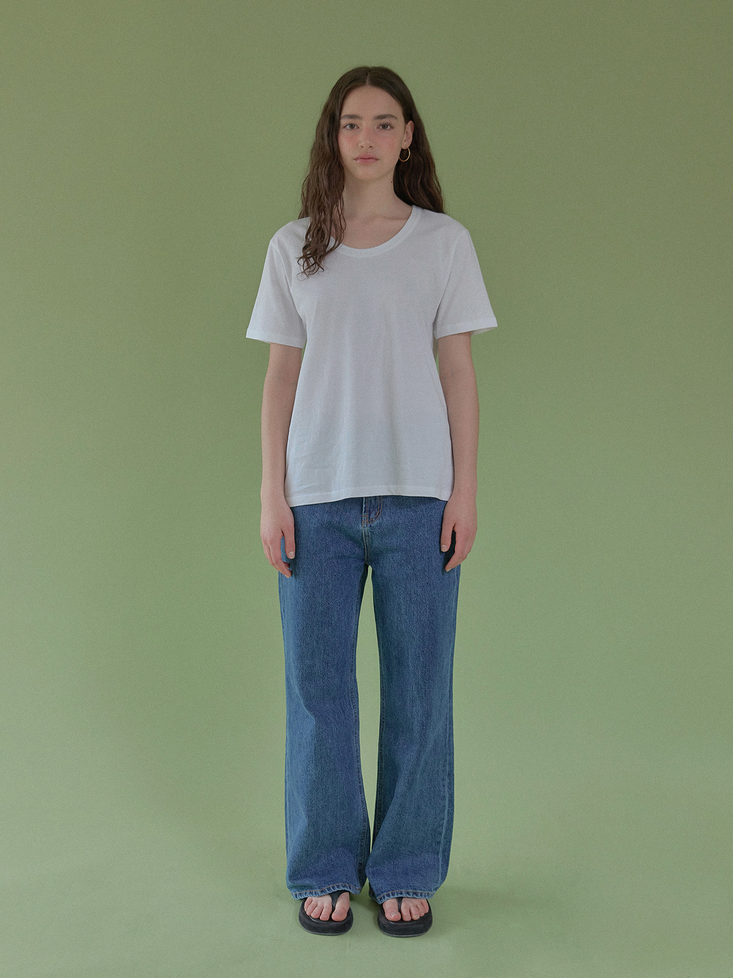 basic u neck tee (white) - HAGO(하고)