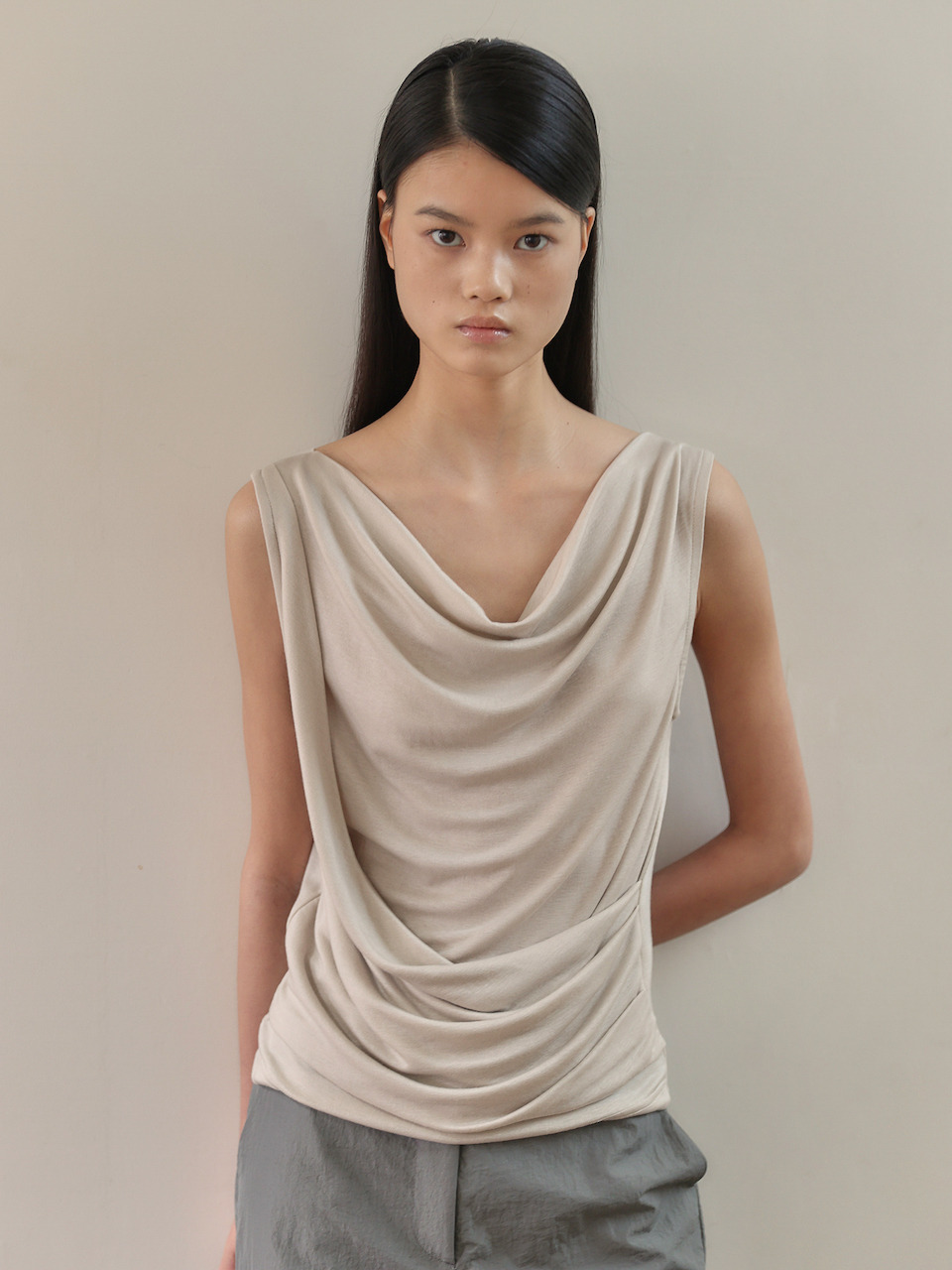 [22%쿠폰]DRAPE SHOULDER TOP [ 3 COLORS ] - HAGO(하고)