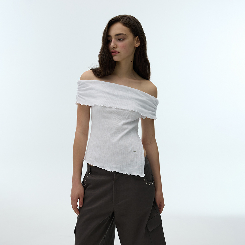 HELLIA SLIT OFF-SHOULDER T - WHITE - HAGO(하고)