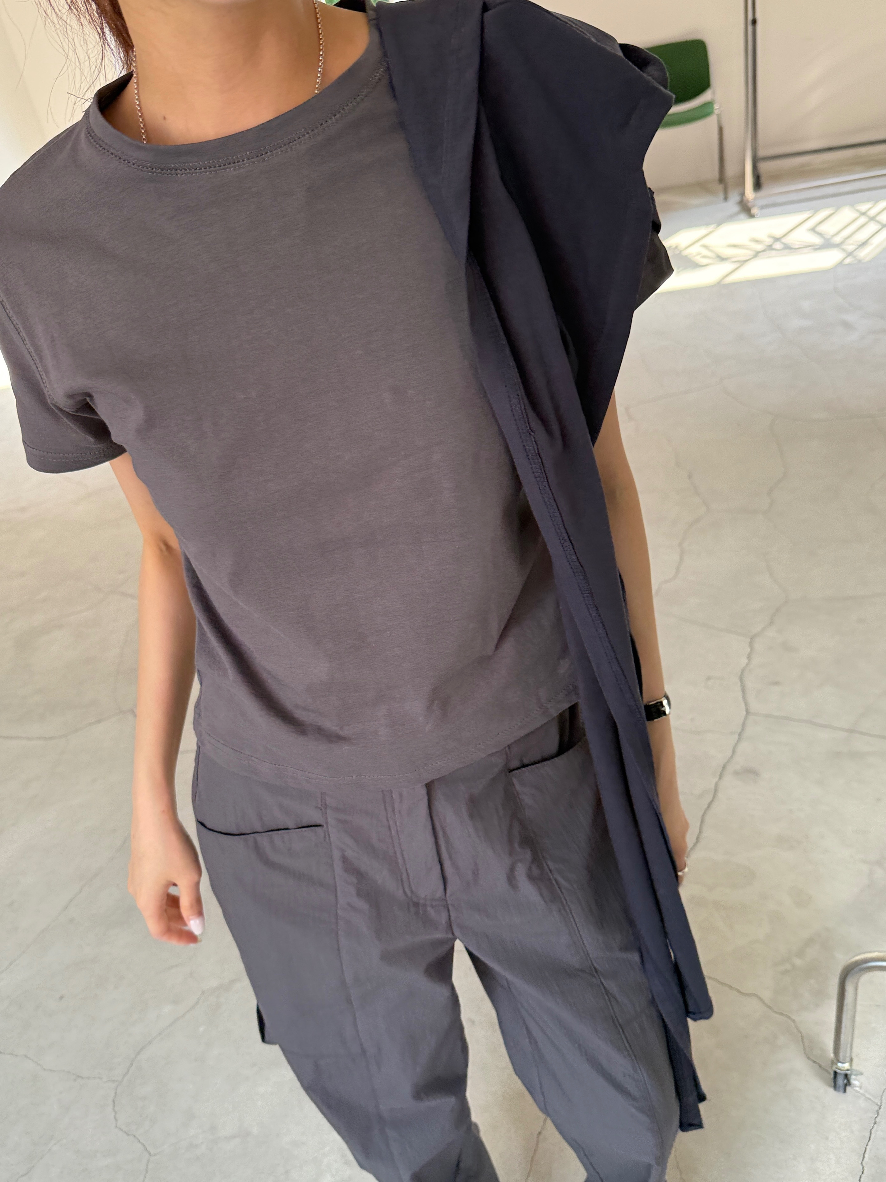 BASIC ROUND TEE (CHARCOAL) - HAGO(하고)