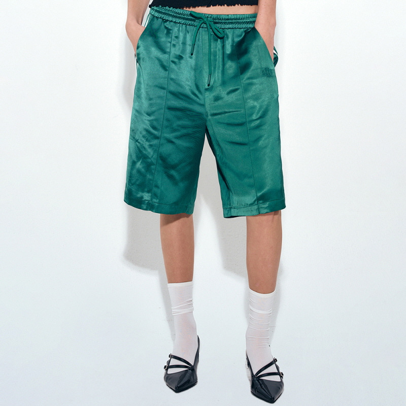 DOUBLE LINE SATIN HALF PANTS_GREEN - HAGO(하고)