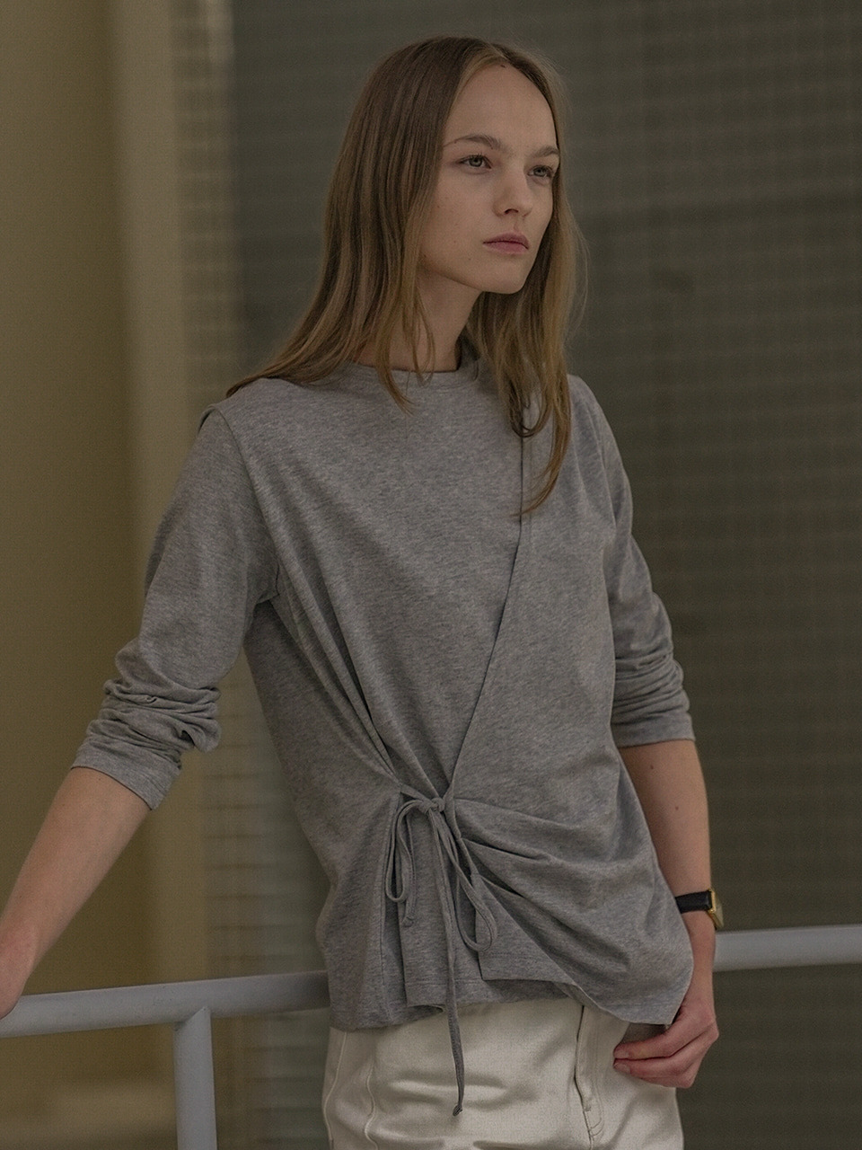 Side strap overlay longsleeve T-shirt [KNFW02TS34]_Gray - HAGO(하고)