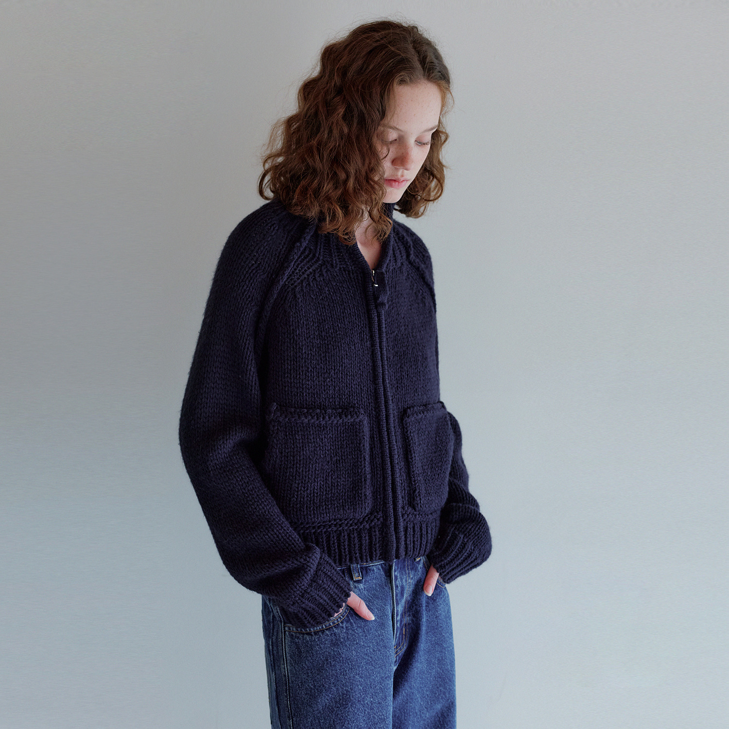 [20+3%쿠폰]하이넥 레글런 니트 집업_Moon Navy - HAGO(하고)