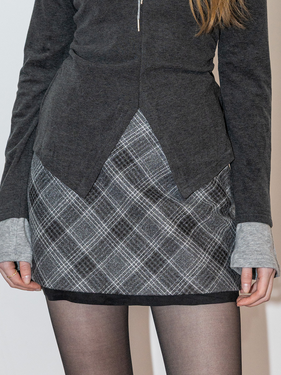 DD_Diamond grid velvet hem skirt_GRAY - HAGO(하고)